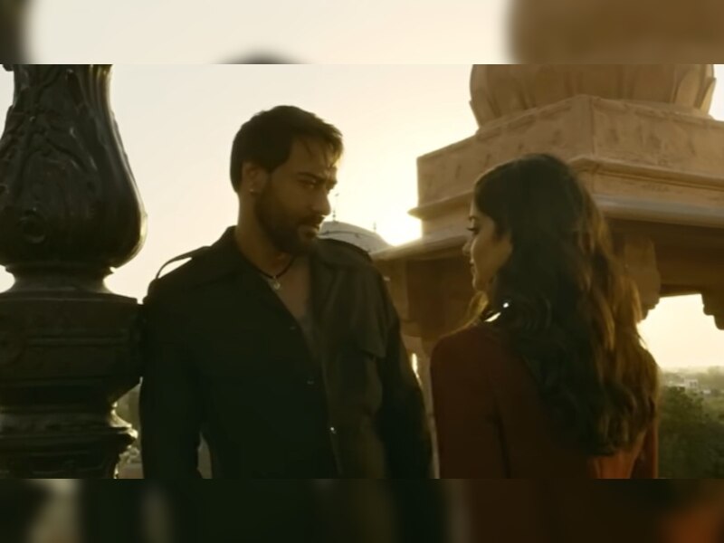 8 Years Old Romantic Song Mere Rashke Kamar Sung by Nusrat Rahat Fateh ...