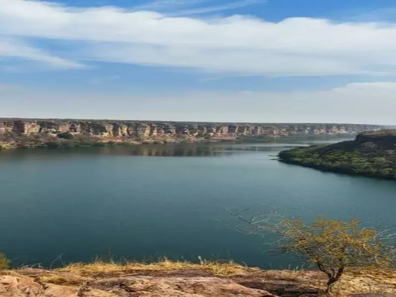 story of chambal river passes which districts of madhya radesh mahu ...