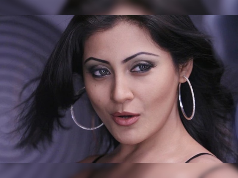 2000 Beautiful Actress Rimi Sen debut with Akshay khanna Salman khan ...