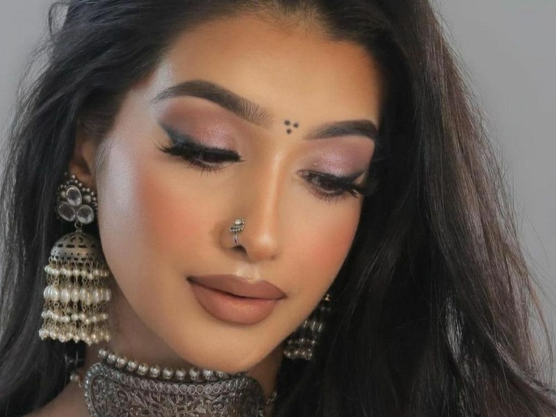 5 trendy viral bindi designs are best to make the look attractive in ...