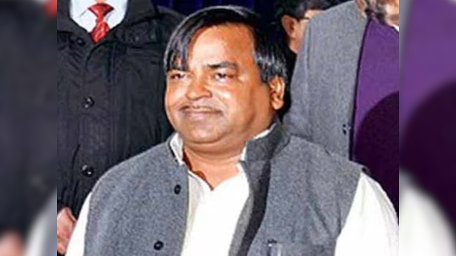 UP former cabinet minister gayatri prajapati attacked in lucknow jail ...