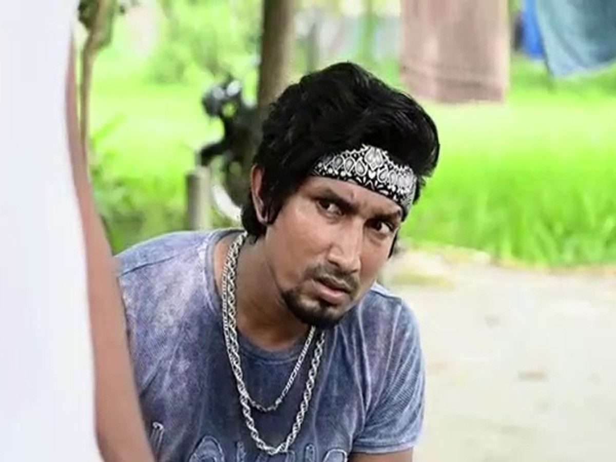 Bihar Famous YouTuber Mani Meraj Arrested By UP Police Late Night From ...