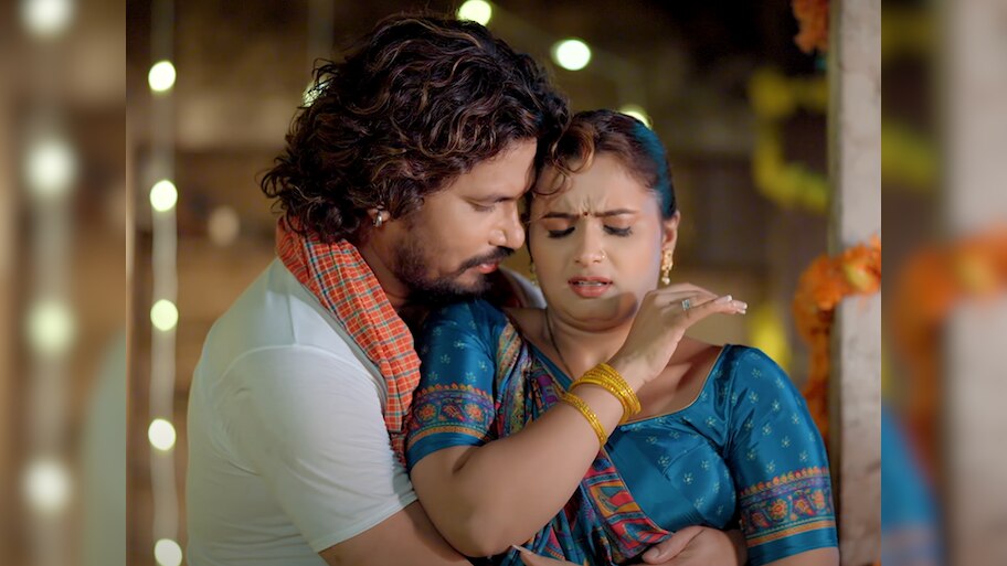 new Bhojpuri song Kamar Todke Nachab released Neelam Giri shared behind ...
