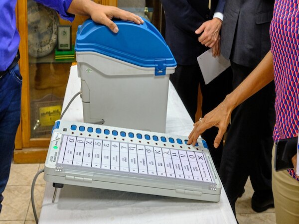 EVMs And VVPATs Allotted For Bihar Chunav First Phase 121 Seats ...