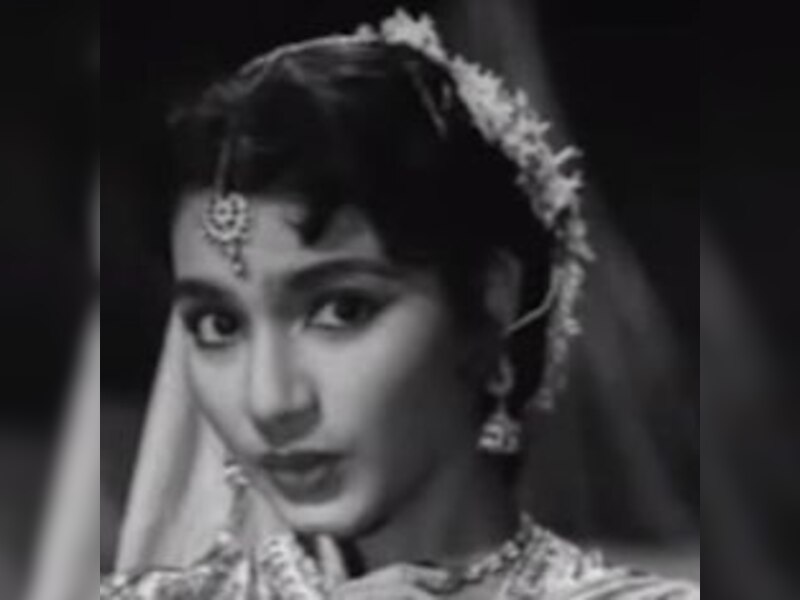 Hindi cinema Most Expensive child artist Baby Naaz victim of her mother cruelty Raj Kapoor ...