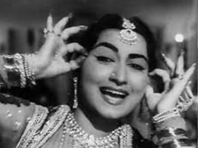 79 Years Late Hindi Cinema Veteran Actress Meenu Mumtaz Romance With ...