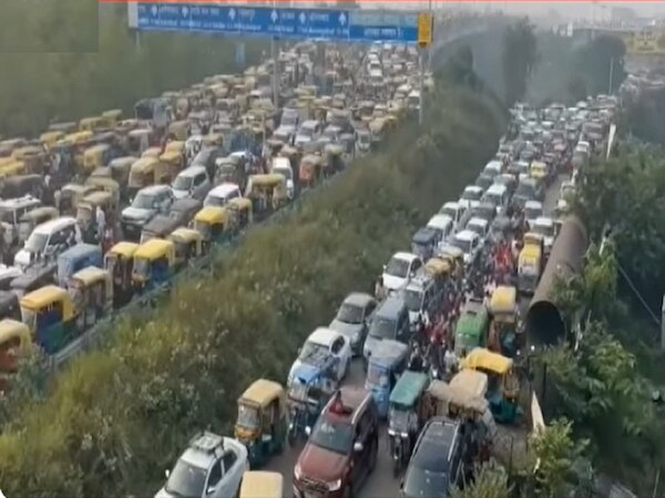 Patna traffic jam hundreds of vehicles stranded on AIIMS flyover ...