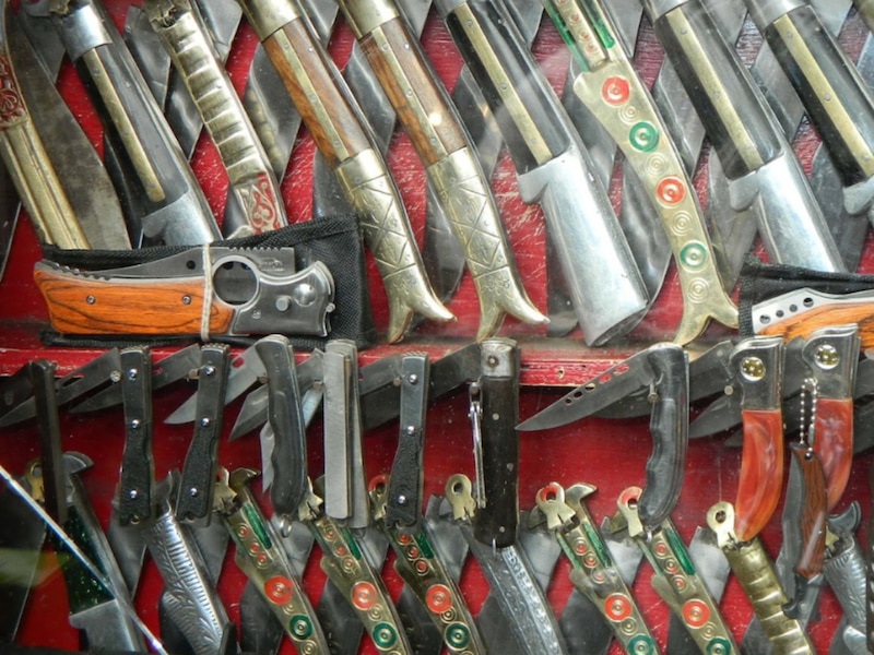 do you know in which District of Uttar pradesh worlds largest knife ...