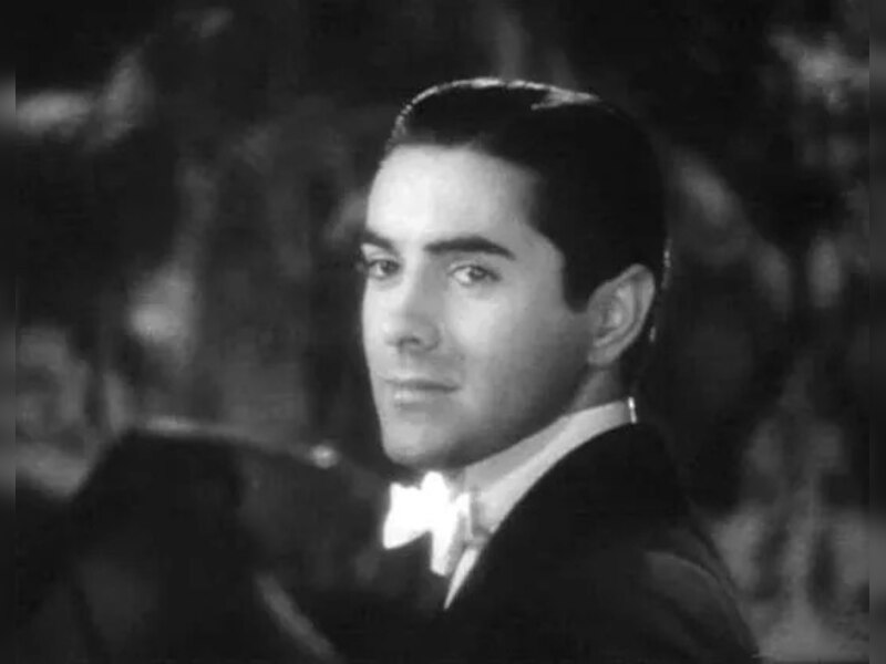 44 Years Old Late Dark Handsome Actor Tyrone Power Who Died on camera ...