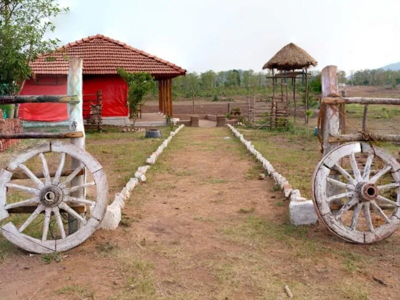 top most beautiful and unique village in Madhya pradesh ladpura khas ...