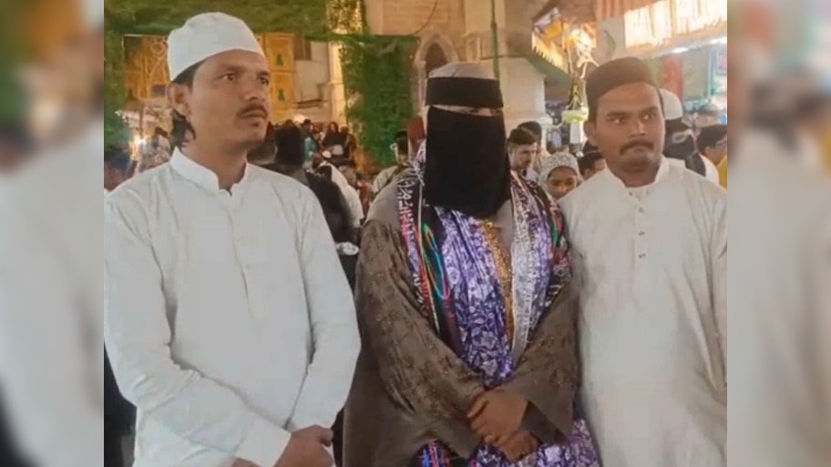 Maharashtra Sana Ansari vows walk from India to Al Aqsa Mosque praying ...
