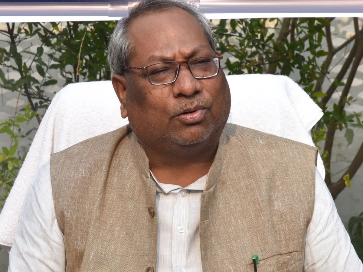 cabinet minister sanjay nishad son dr amit nishad victim on cyber fraud ...