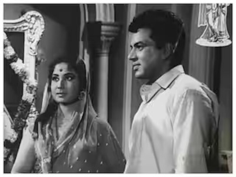 89 Years Old He-man Dharmendra Meena Kumari aka Tregedy Queen Ready to ...