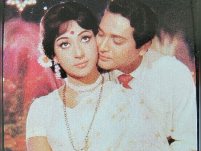 1975 Hema Malini Dharmendra Rekha Shatrughan flop film Kehte Hain ...