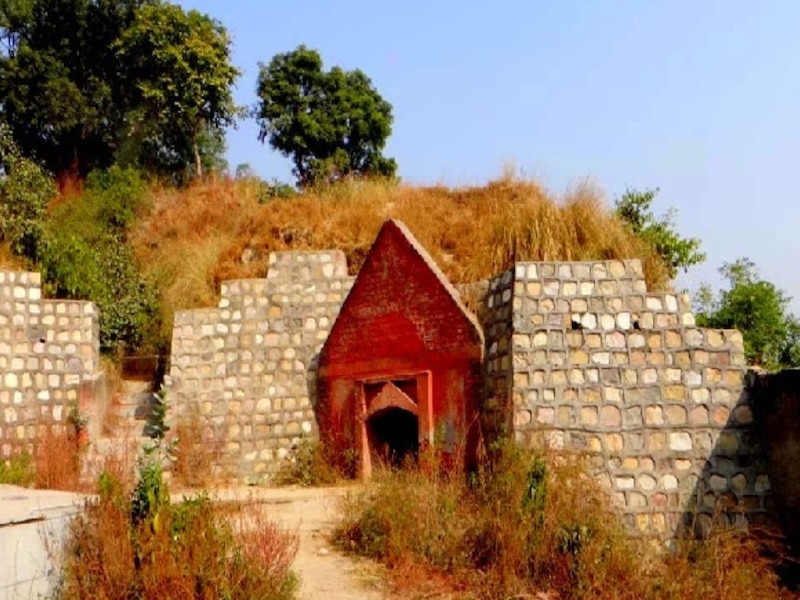 Do you know where is lakshagraha Where Duryodhana planning to kill ...