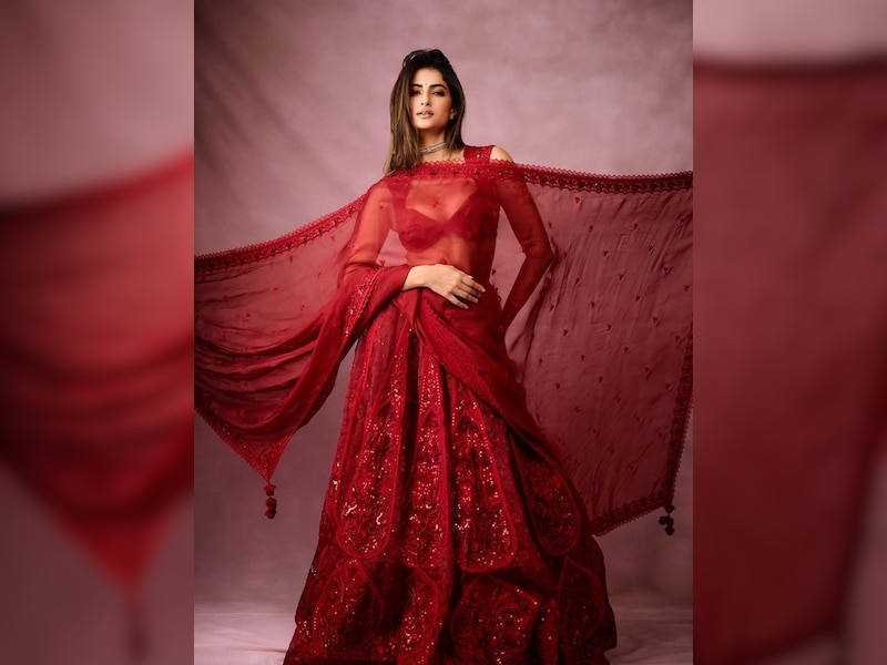 25 year old palak tiwari Glamorous Look In red Lehenga choli deep ...