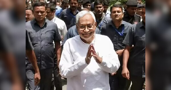 CM Nitish Security: हिजाब विवाद के बाद बढ़ाई गई CM नीतीश की सुरक्षा ...
