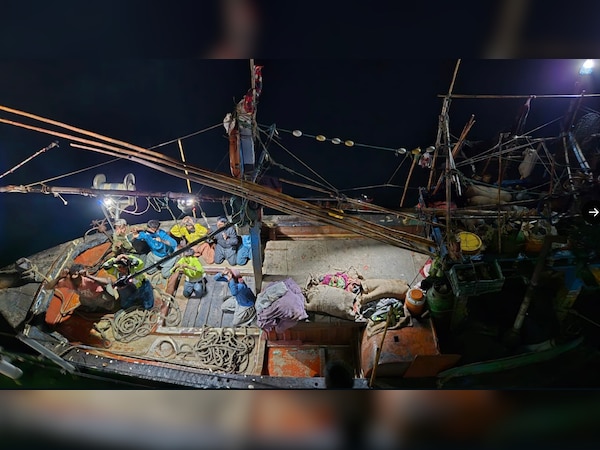 Pak infiltration: Pakistani boat captured by Coast guard | Pak ...