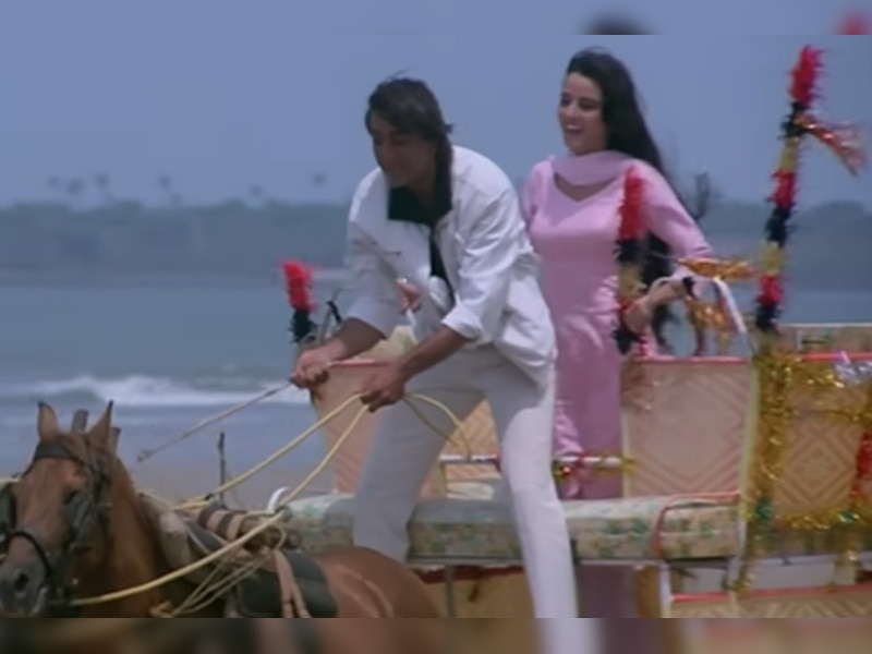 39 Year Old Heartbreaking Song Aur is Dil Mein Kya Rakha Hai Sung By ...