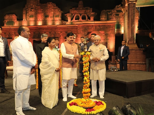 Governor Mangubhai Patel and CM Mohan Yadav inaugurated the Republic ...