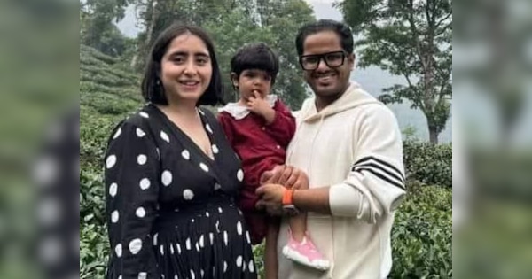 IAS Pulkit Garg : योगी का ये IAS अफसर बना मिसाल! आंगनबाड़ी में कराया ...