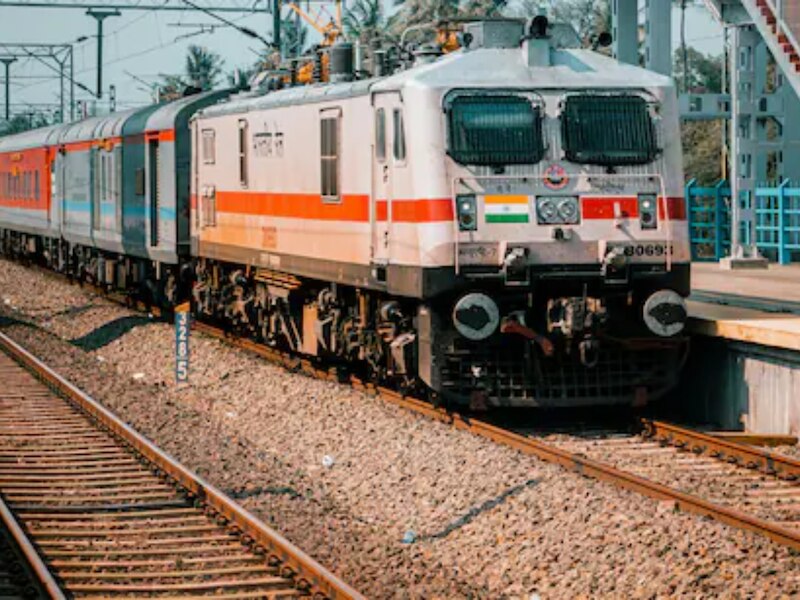 रेल यात्रियों के लिए बड़ी खबर: इंदौर-नई दिल्ली एक्सप्रेस का इस शहर तक ...