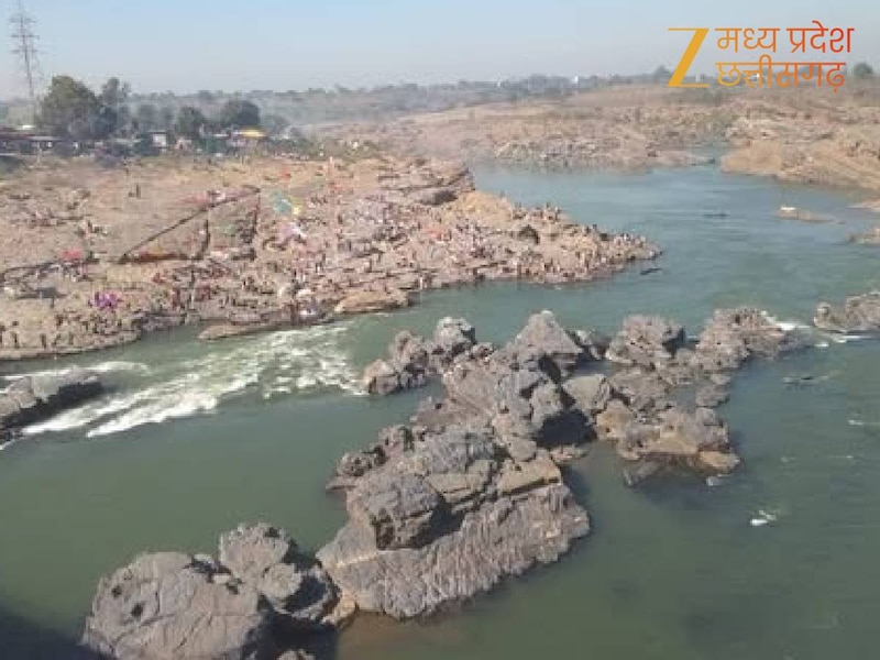 narmada river passes through 15 districts of mp satdhara ghat is ...