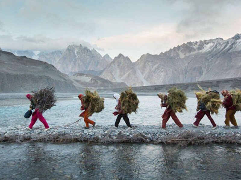 Hunza tribe Hunza Valley Pakistan Longest living community Mystery ...