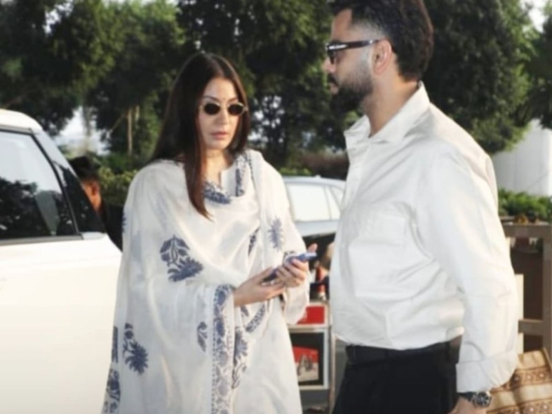 Anushka Sharma airport white suit look is tranding and perfect for the ...