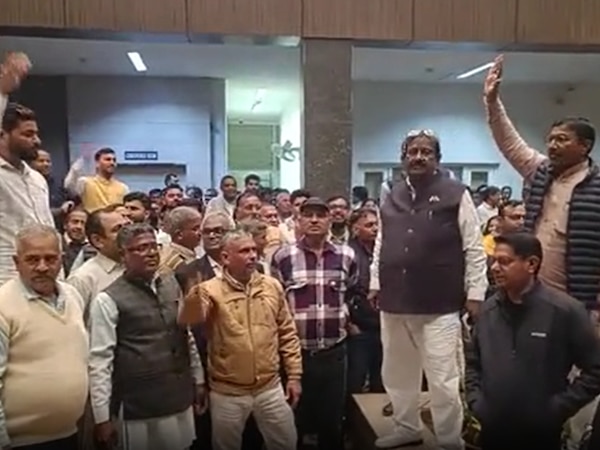 Rohtak MDU Controversy: रोहतक MDU में बड़ा बवाल, VC ने रजिस्ट्रार समेत ...