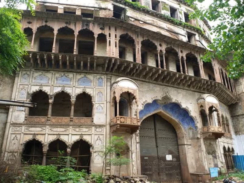 भोपाल का वो भूतिया 'ताजमहल', जहां रात में बाल खोलकर जाने पर है पाबंदी ...