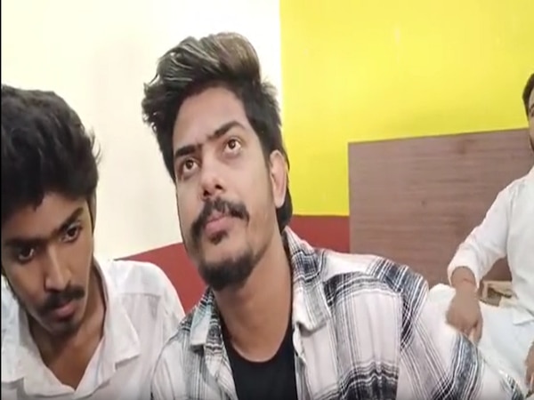 Bhojpuri singer Roshan Rohi in Nalanda police custody | पुलिस हिरासत ...