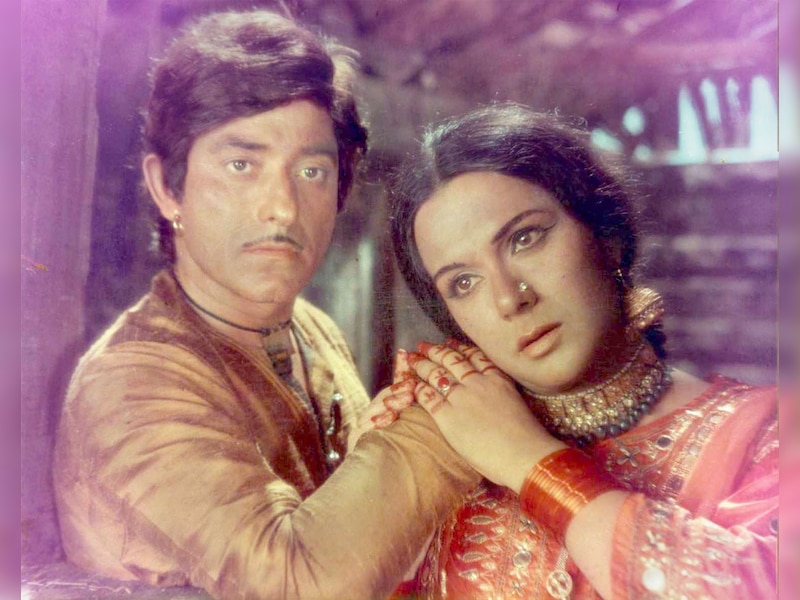 64 Years Old Dharmendra Actress Priya Rajvansh Did 7 film Only Dev ...
