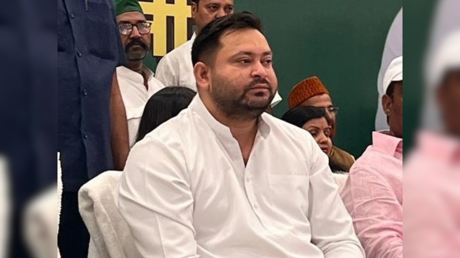Tejashwi Yadav Major Decision Student RJD Dissolved Now Student ...