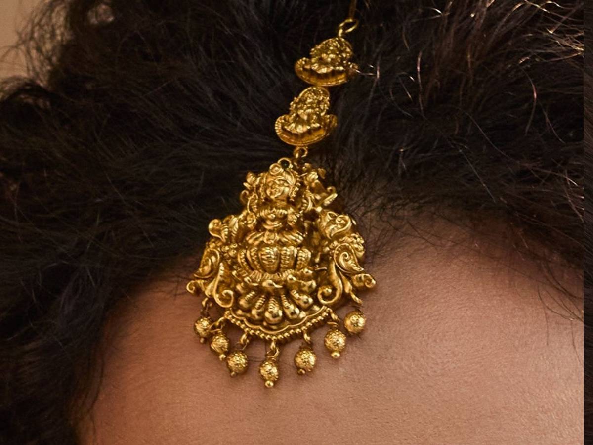 22kt gold maang tikka in 3 gram here south indian maang tikka designs ...