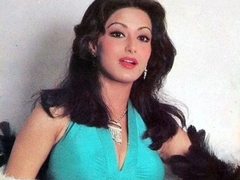 78 Year Old Gorgeous Actress Moushumi Chatterjee Humiliated Actor Raaj ...
