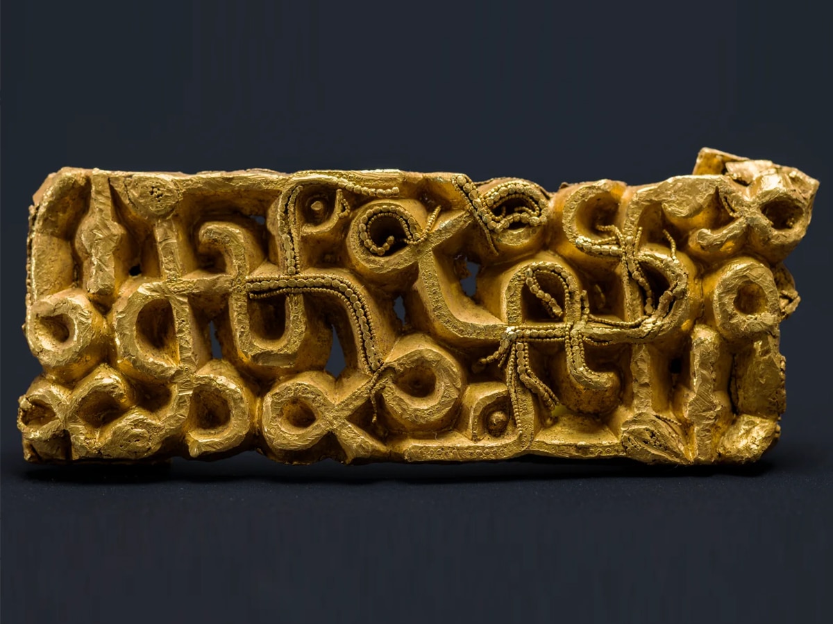 Overnight Millionaire Man Discovers 1500-Year Old Buried Gold Treasure ...