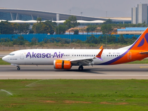 bengaluru bhubaneswar flight emergency landing in lucknow airport ...