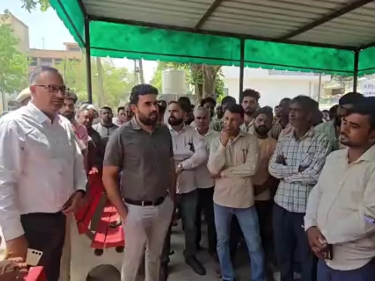 झज्जर में दर्दनाक हादसा, हाईवोल्टेज लाइन पर काम कर रहे कर्मचारी की करंट ...