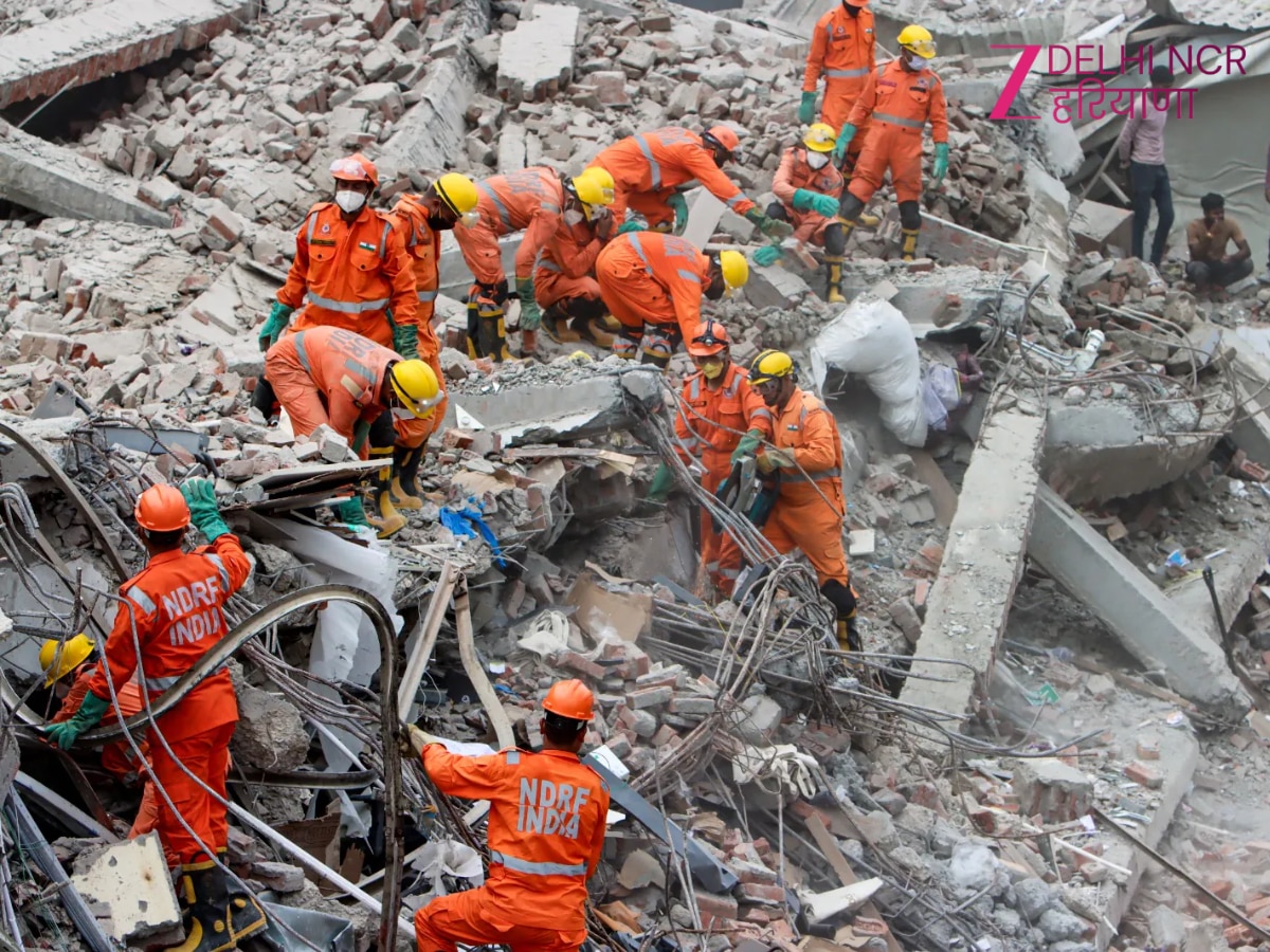 Delhi Building Collapse: साकेत में इमारत गिरने से अब तक 6 की मौत ...