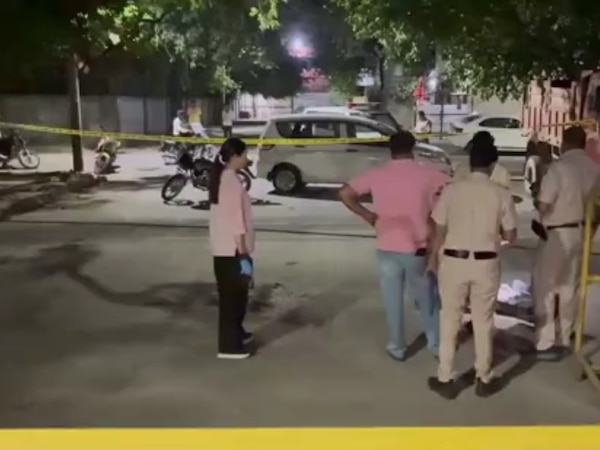 दिल्ली में DSEU कर्मचारी साहिल की बेरहमी से हत्या, गर्दन पर चाकू से किए ...