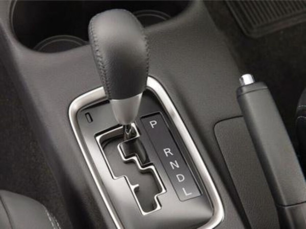 Drive Automatic Car 3 Mistakes Damage Your Gearbox Prematurely Follow ...