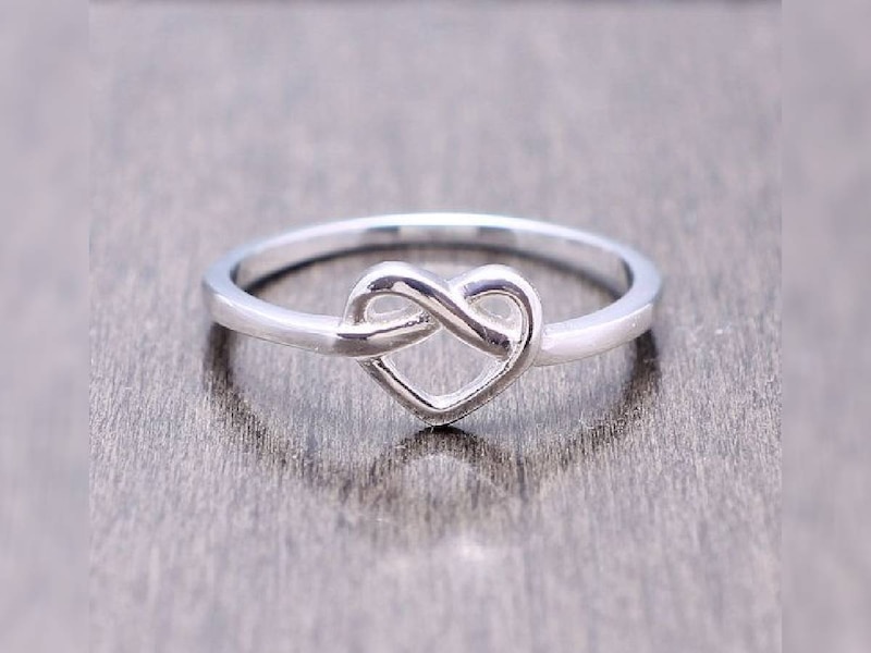 silver ring design for women here is lightweight latest design | गोल्ड ...
