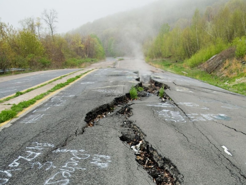 Centralia Pennsylvania Underground Coal Fire 64 Years Burning Fire ...