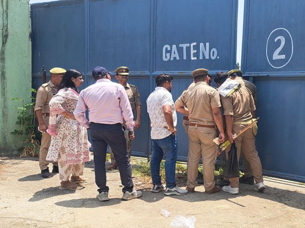 attack gangster Atiq Ahmed property worth Rs 168 crore seized in Bijnor ...