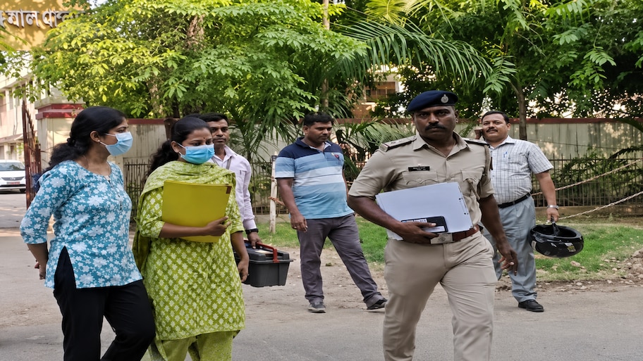 Patna News: इलाज के दौरान अस्पताल की 5वीं मंजिल से गिरे ITBP के SI ...