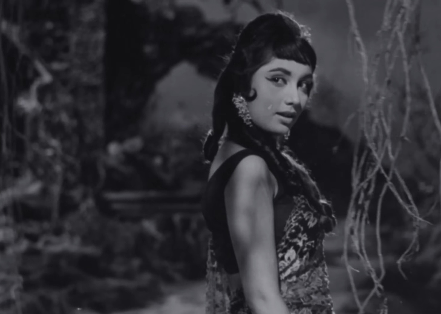 Lata Mangeshkar chartbuster song lag jaa gale music rejected by ...
