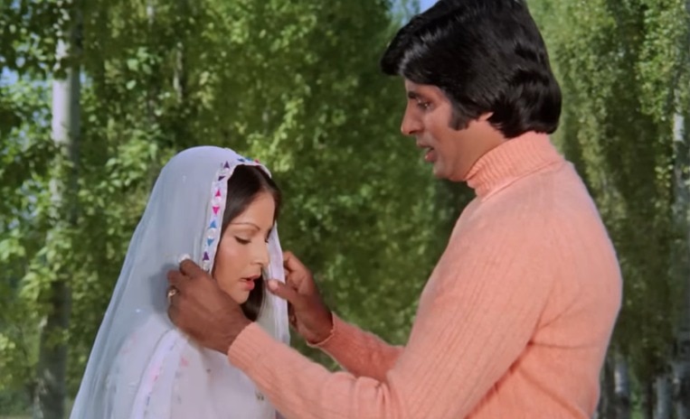 49 Years Old Chartbuster Romantic Song Kabhie Kabhie Mere Dil Mein Sung ...