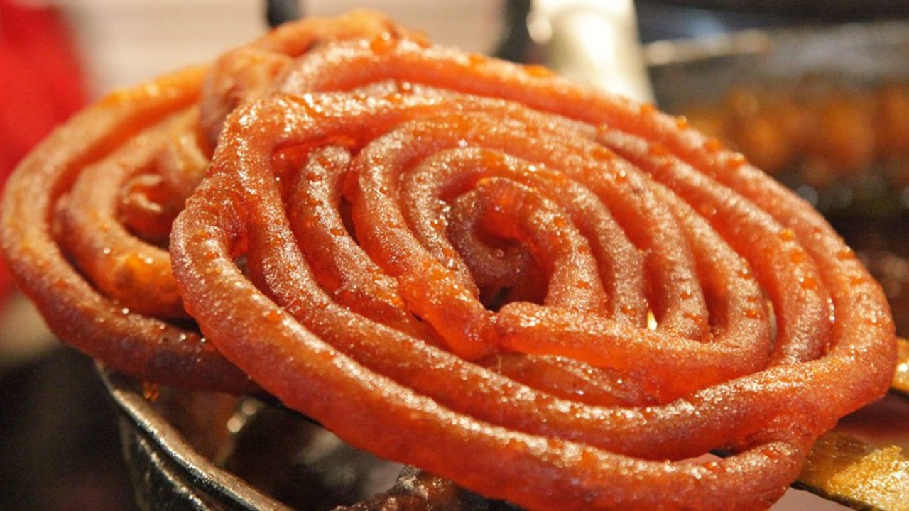 mp famous street food makhan bada jaleba gajak khopra pak in indore ...