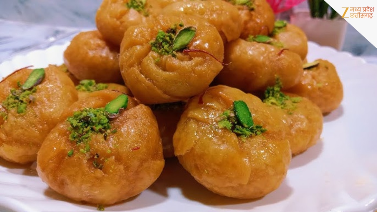 mp famous street food makhan bada jaleba gajak khopra pak in indore ...